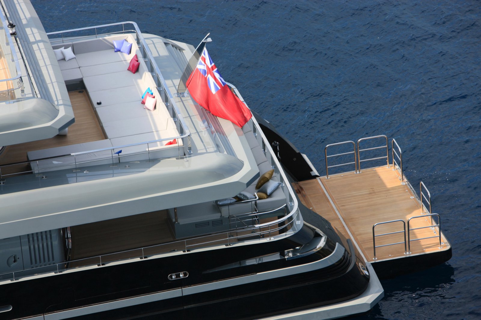 Yacht SEA FORCE ONE, Admiral | CHARTERWORLD Luxury Superyacht Charters